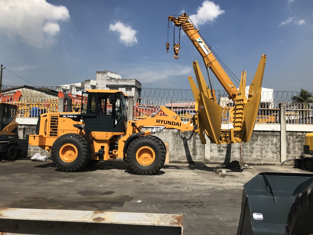 Loader Mounted Tree Spade – BOWMAN Technologies